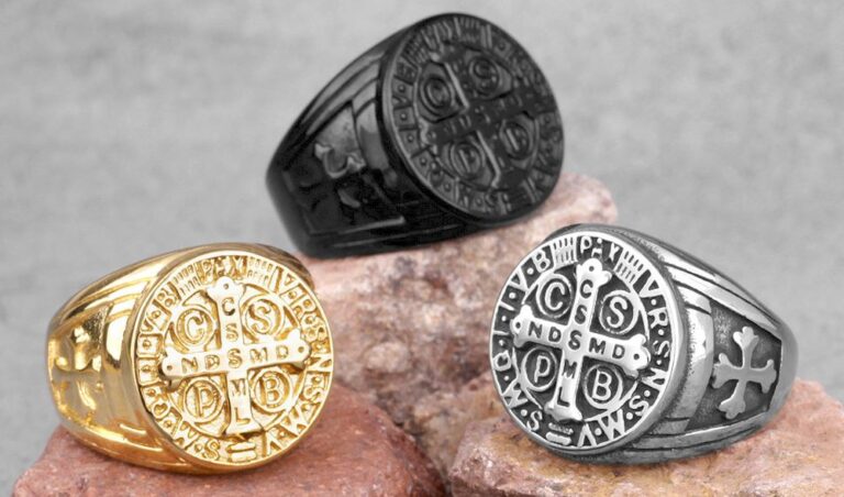 Chevalière homme signification : histoire et conseils pour choisir la vôtre